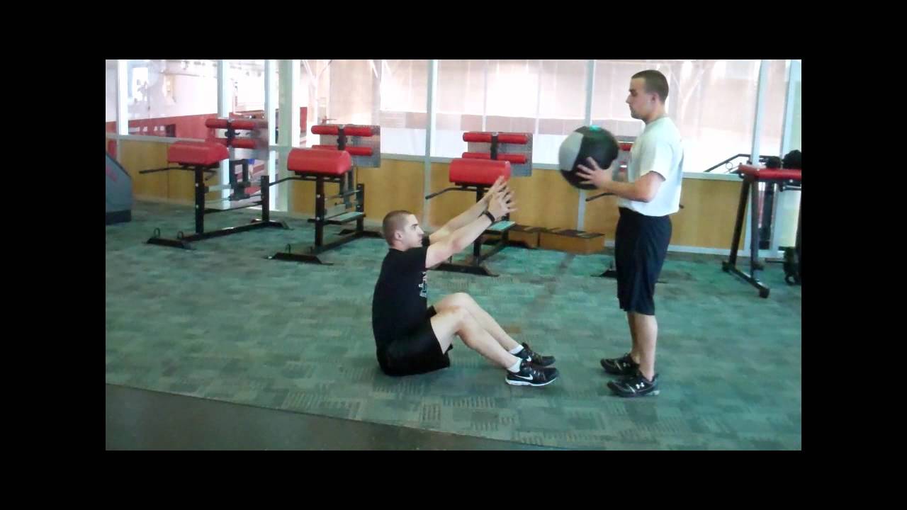 Partner Med Ball Sit-Up - YouTube