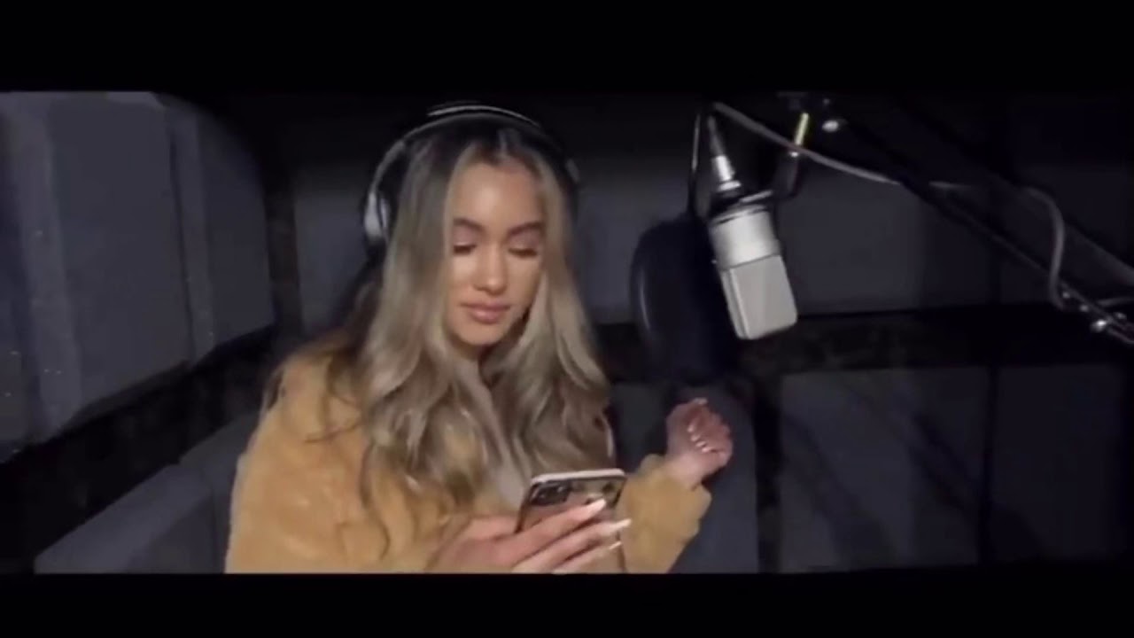 Lala-(Official Music Video) - YouTube