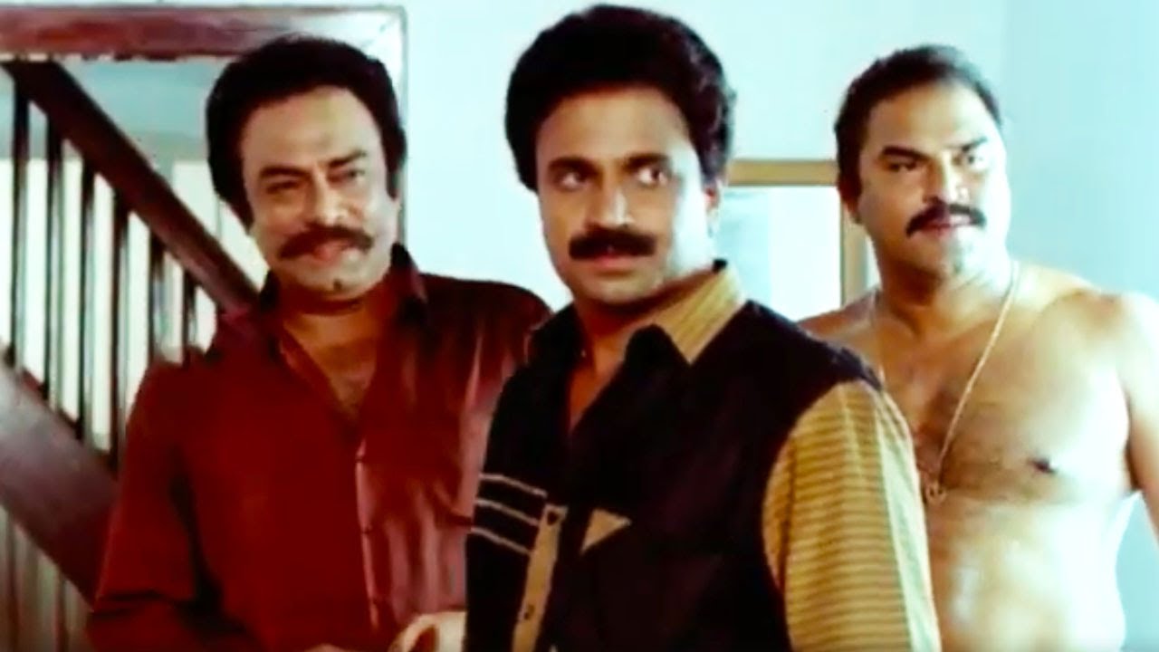 "ആനേടെ ചെവിട്ടിൽ മാത്രമല്ലടാ നിന്റെ അമ്മേടെ ചെവിട്ടിലും വെക്കടാ പഞ്ഞി ...