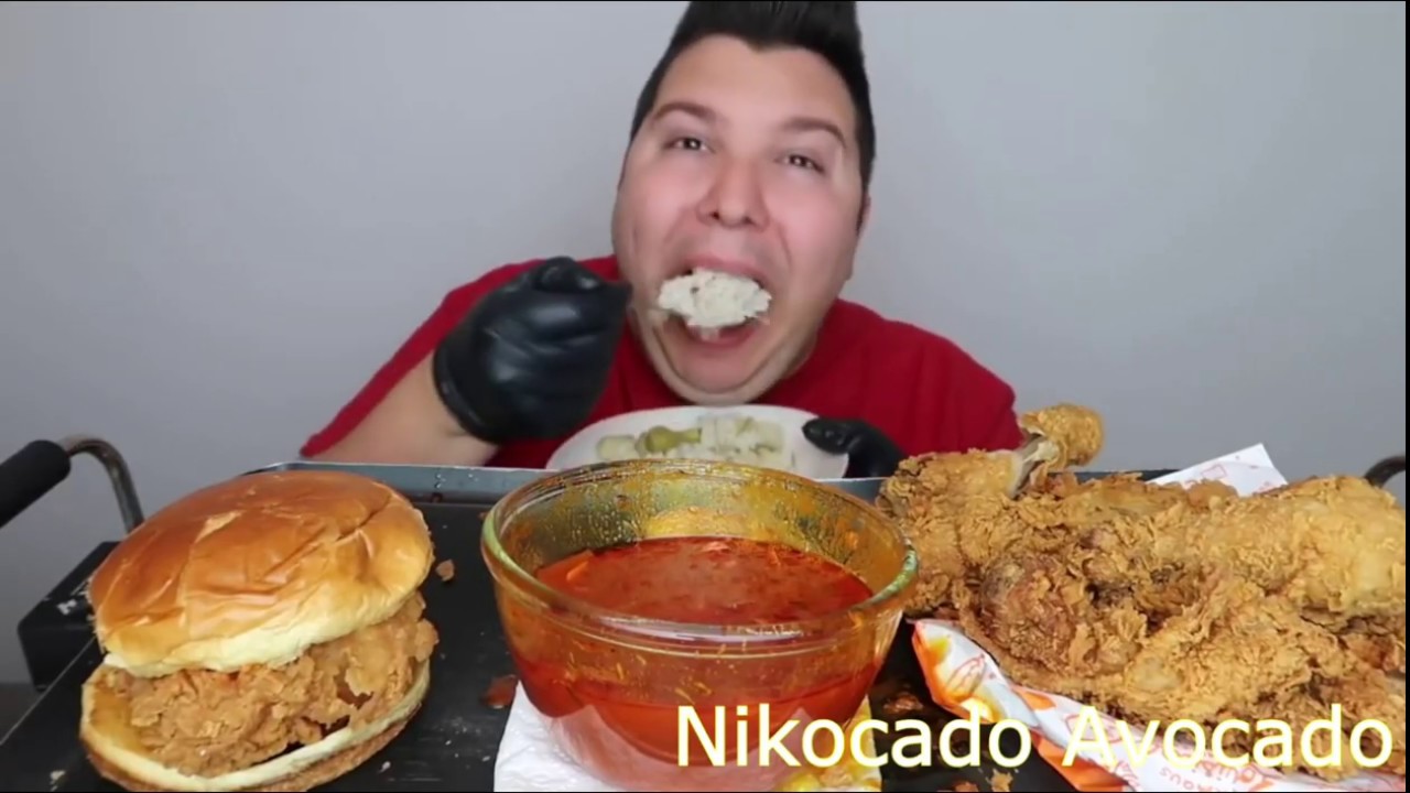 *EXTREMELY* BIG BITES - YouTube