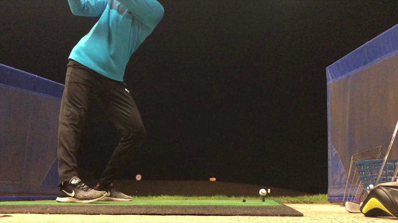 NIGHT GOLF Driving range - YouTube