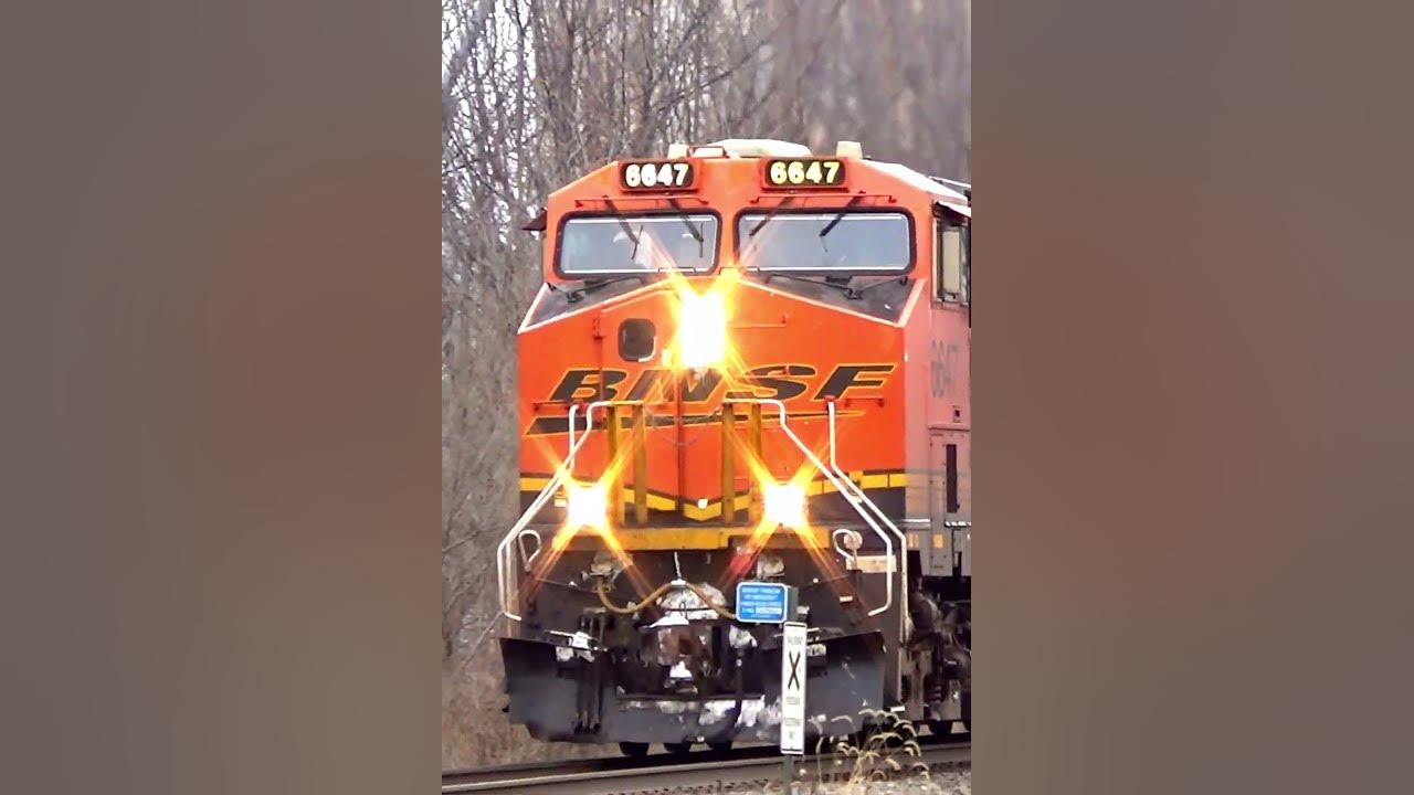 Ferromex SD70ACe on BNSF Intermodal - YouTube