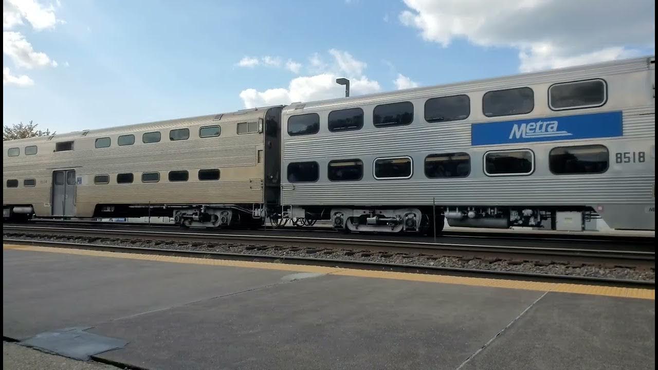 Railfanning along the Metra BNSF line at morning and evening rush hours - YouTube