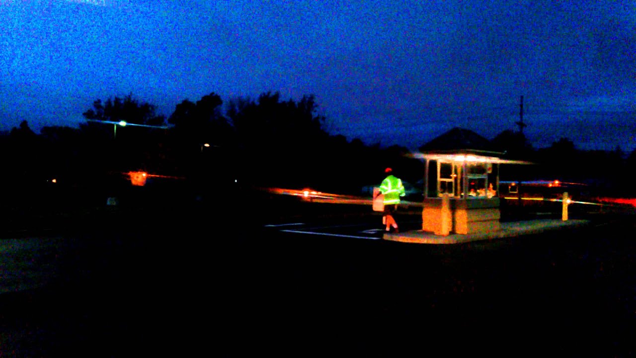 Funny crossing guard at the high school (18)(1) - YouTube