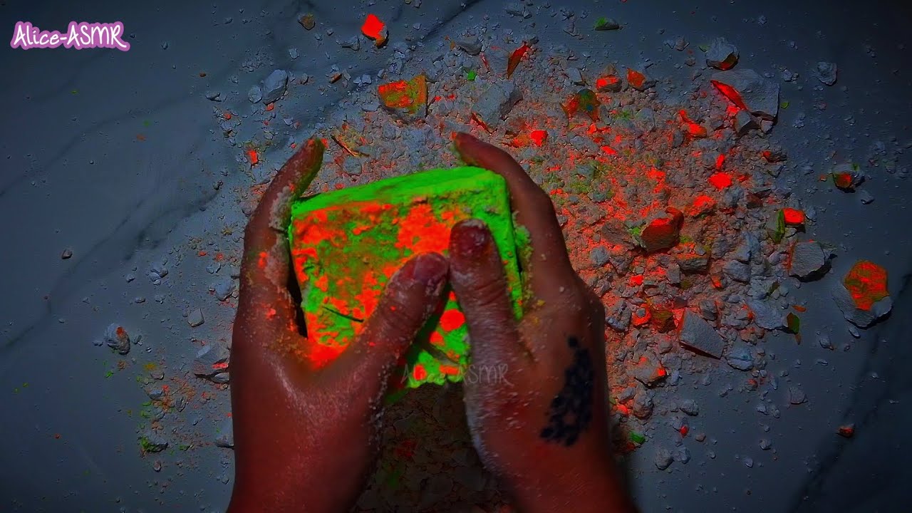 Neon Dyed Gym Chalk | Powder Play - YouTube