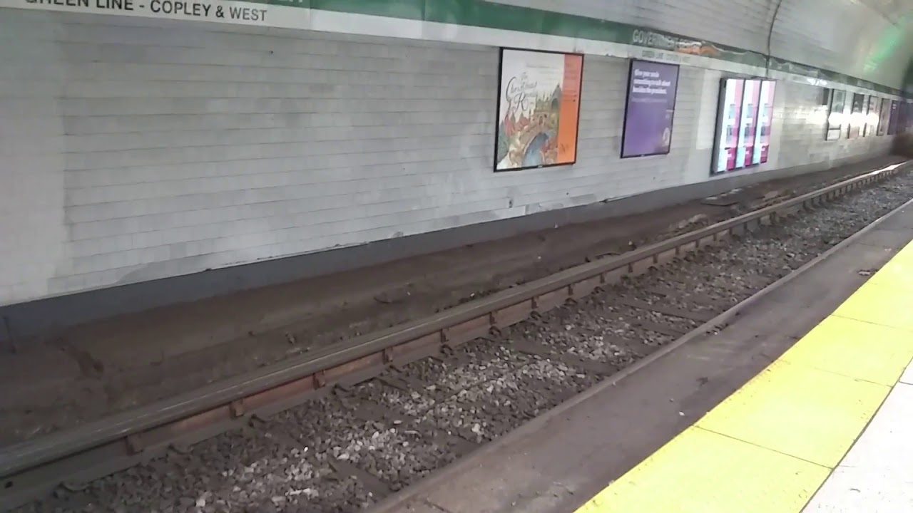 Green line train @ government center - YouTube