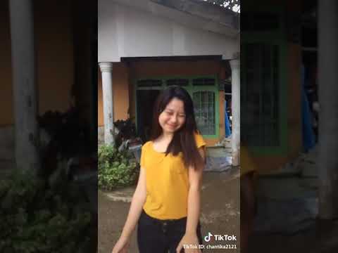 Kumpulan cewek cantik main tik tok part 1