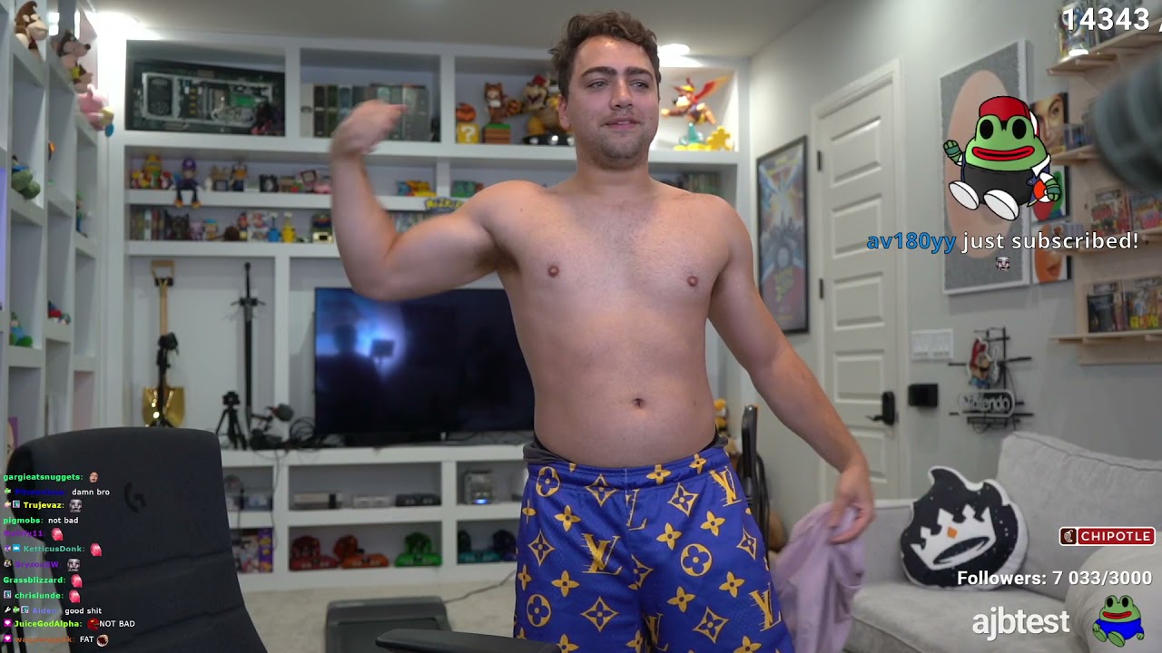 Mizkif got ripped??? - YouTube