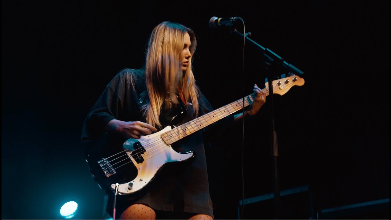 Fionn - 18 (Live at The Rickshaw) - YouTube