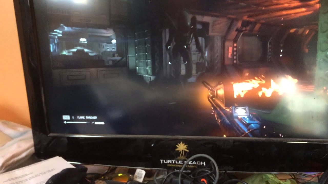 Alien Isolation glitch - YouTube