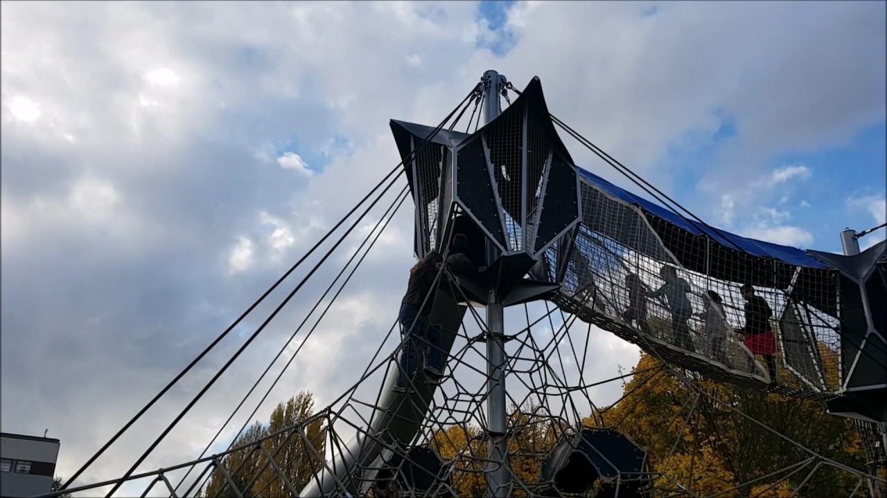 SEATTLE SPACE NEEDLE PLAYGROUND: Sneaky Grown Up Goes Down the Kids ...