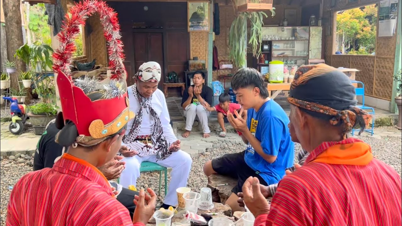 RASULAN BALEHARJO, NGURI URI TRADISI JAWI!! NANGGAP REOG IBU NOSTALGIA ...