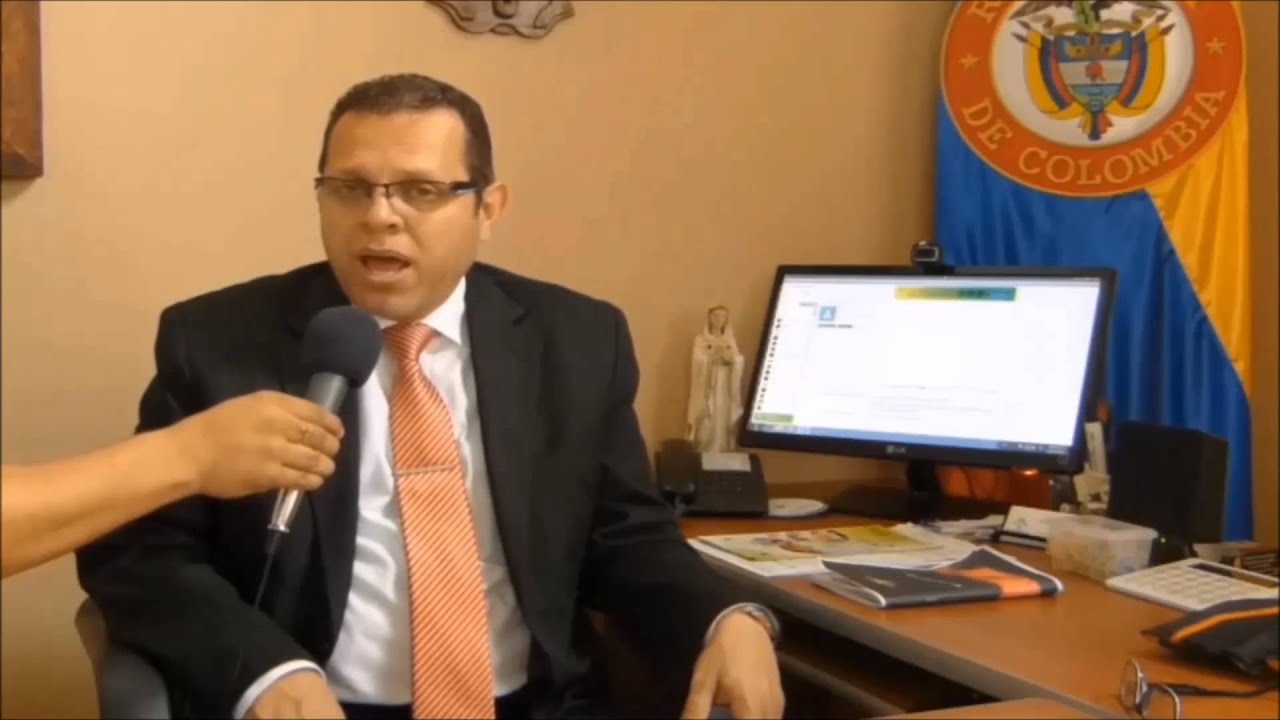 Entrevista Dr. Edward Valencia Cano Coordinador Abogados 1A - YouTube