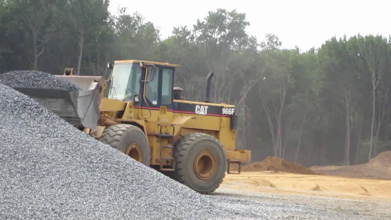 Wheel Loaders at work - YouTube