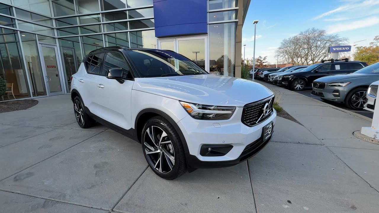 2022 Volvo XC40 R-Design Highland Park, Evanston, Deerfield, Lake ...