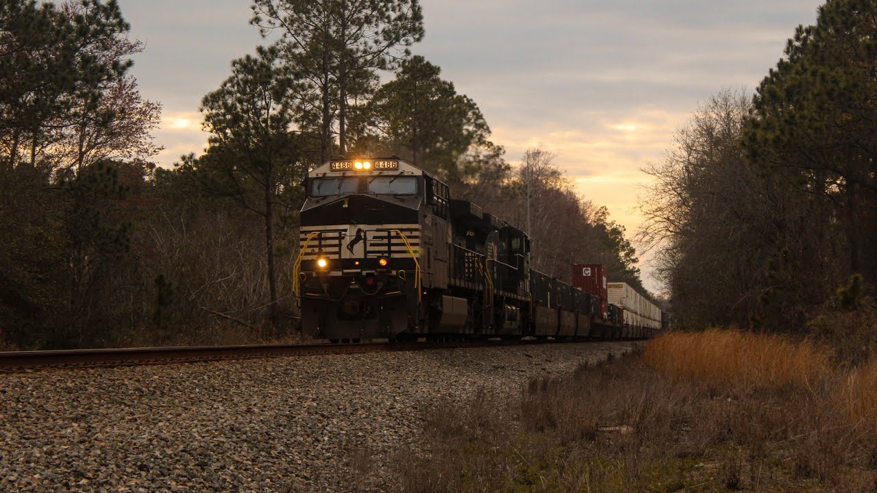 NS 281 South of Valdosta at M.P 177 with NS AC44C6M 4486 on the GS&F - YouTube