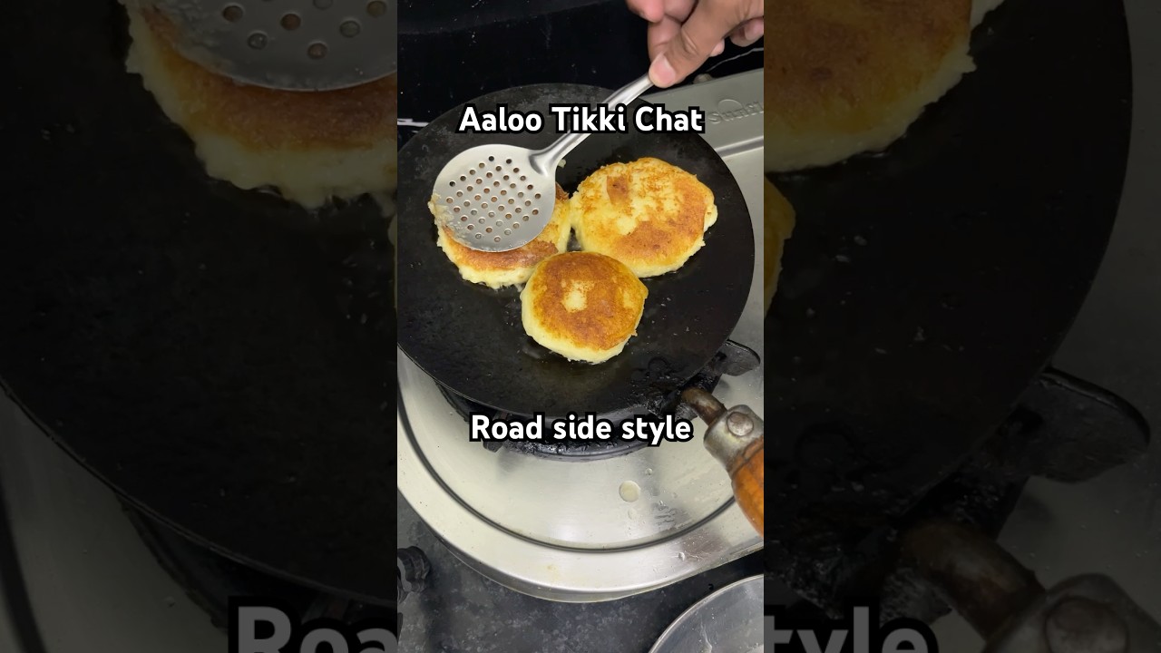 Aloo Tikki Matar chat Thela style #food #alootikki #khanakhazana - YouTube