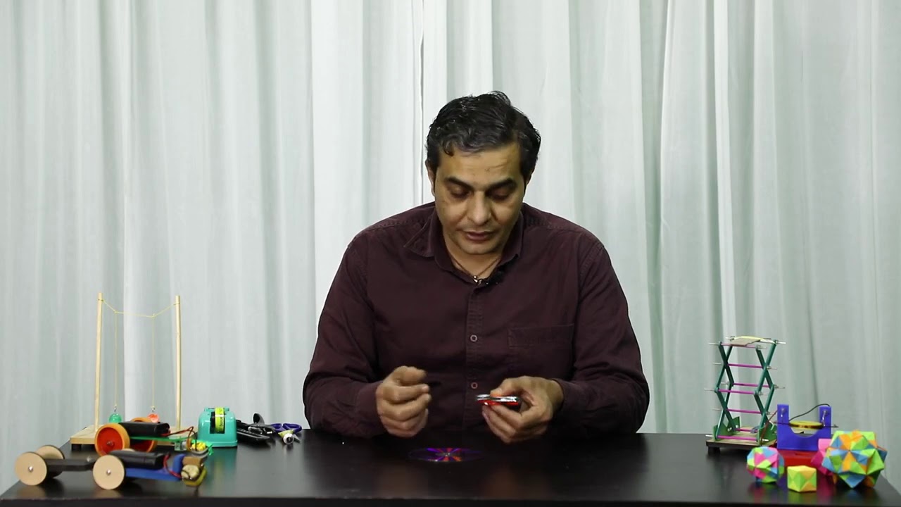 How To Make CD Gyroscope - YouTube