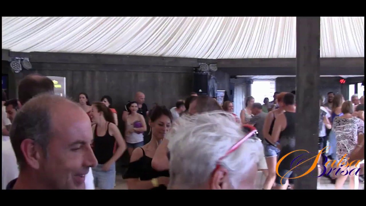 Despacito Salsa Dance Cuba Beach Party Salsa Brisa - YouTube
