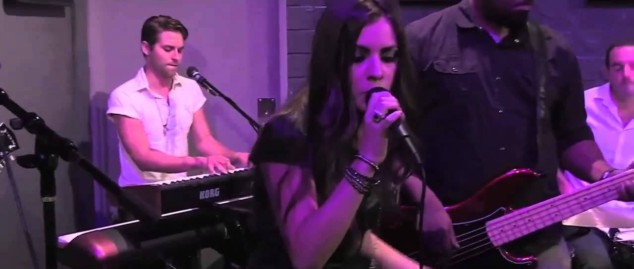 Haley Pharo performs Con Artist at Hollywood Sat Night ACME Comedy ...