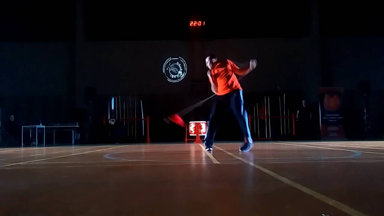 Wushu Show-Wojtek Leśniewski-Rope Dart (sheng biao) - YouTube