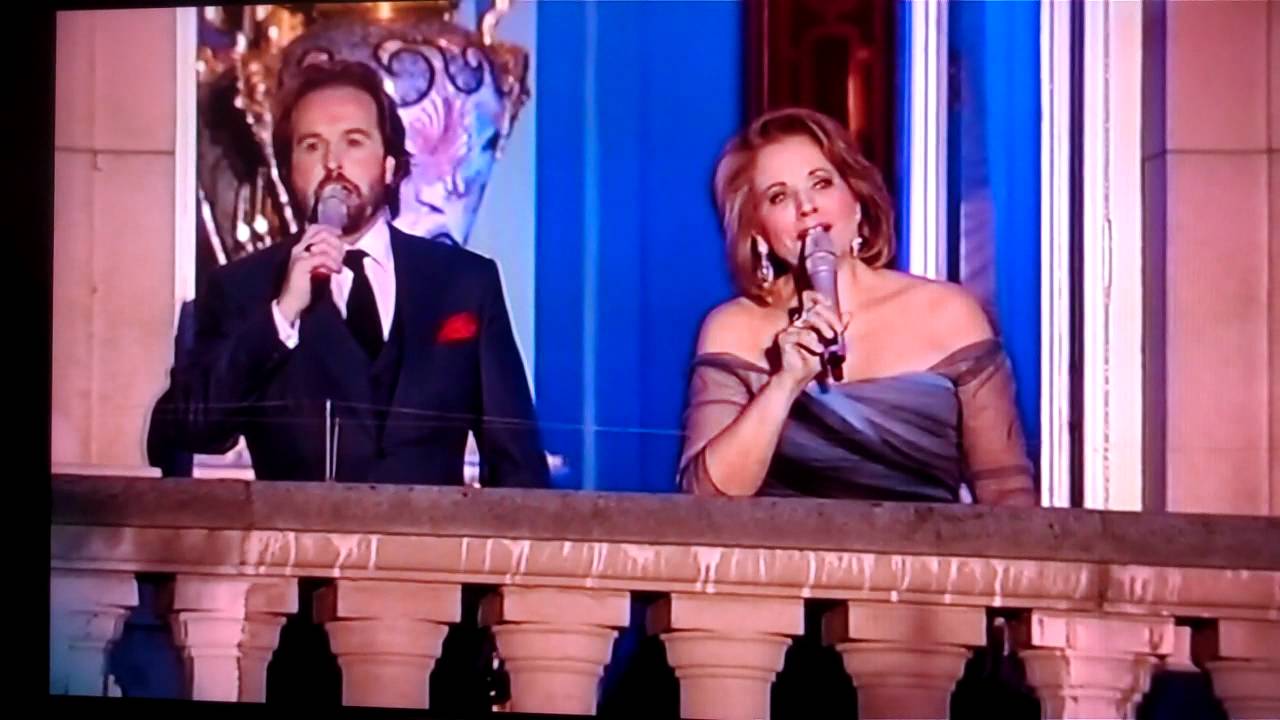 Alfie Boe & Renee Fleming sing Somewhere.MP4 - YouTube