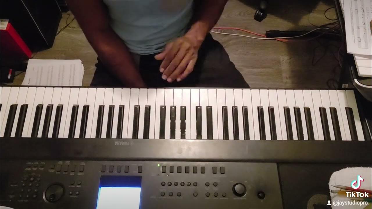 Stevie Wonder: "Overjoyed" intro. Piano Tutorial pt. 1 - YouTube