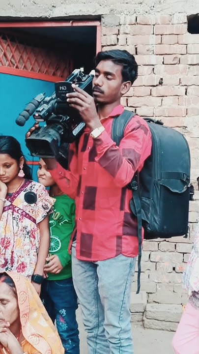 Camera Man ka Kaam Karte Hue #bhojpuri #song #cameraman #sharvan_jack #shortvideos - YouTube