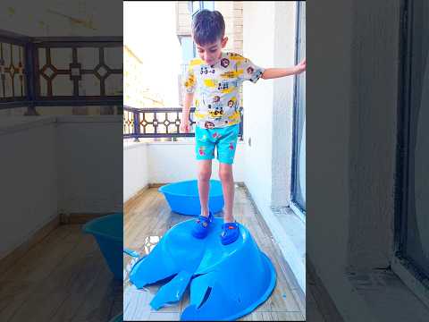 Ahmet Enes balkonda kocaman leğeni basa basa kırdı ezdi geçti leğeni pert etti