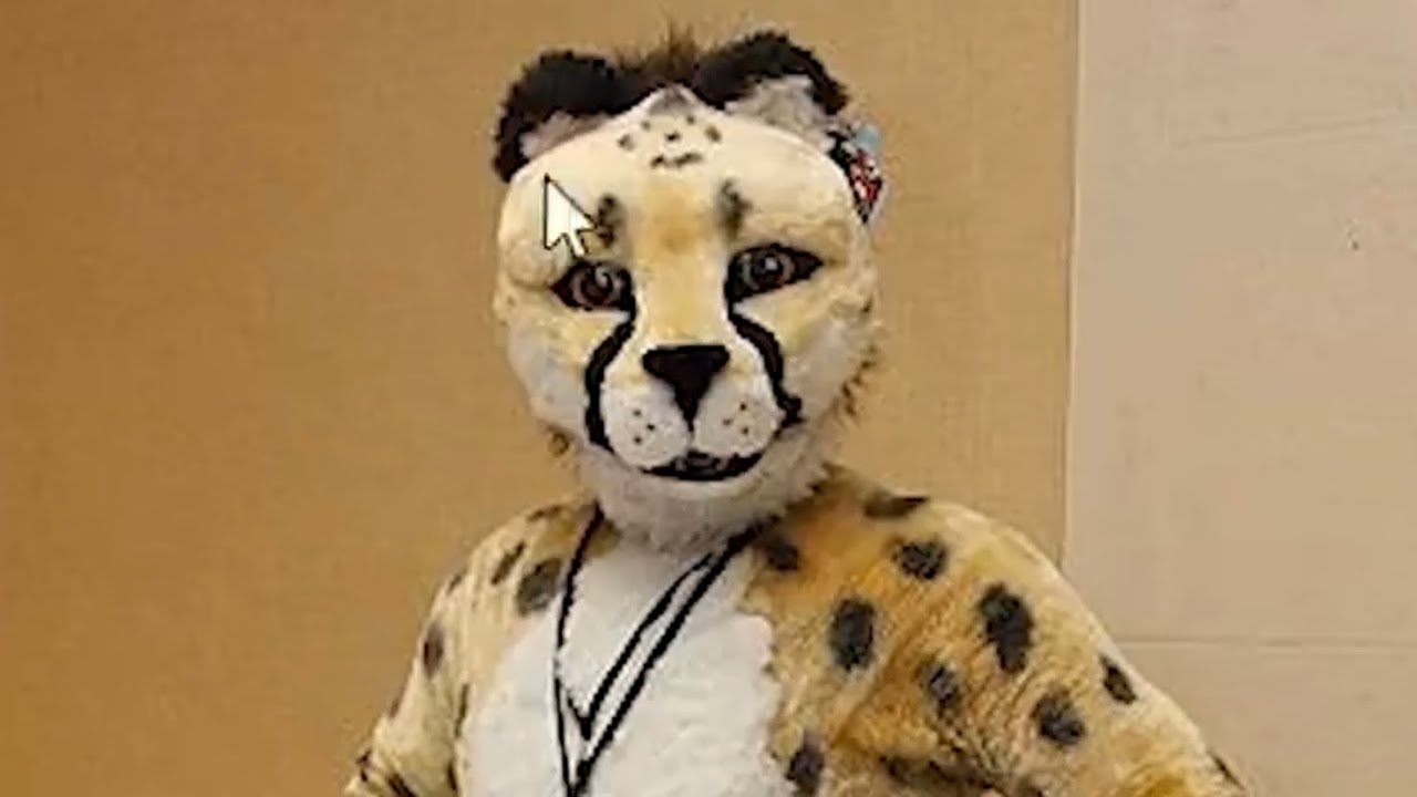 WOAH , PET MUSEUM!!! - YouTube