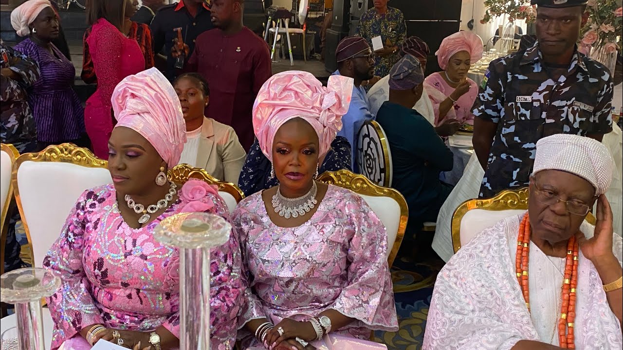 ARRIVAL OF THE FIRST LADY OF OYO STATE MRS TAMUNOMININI MAKINDE - YouTube