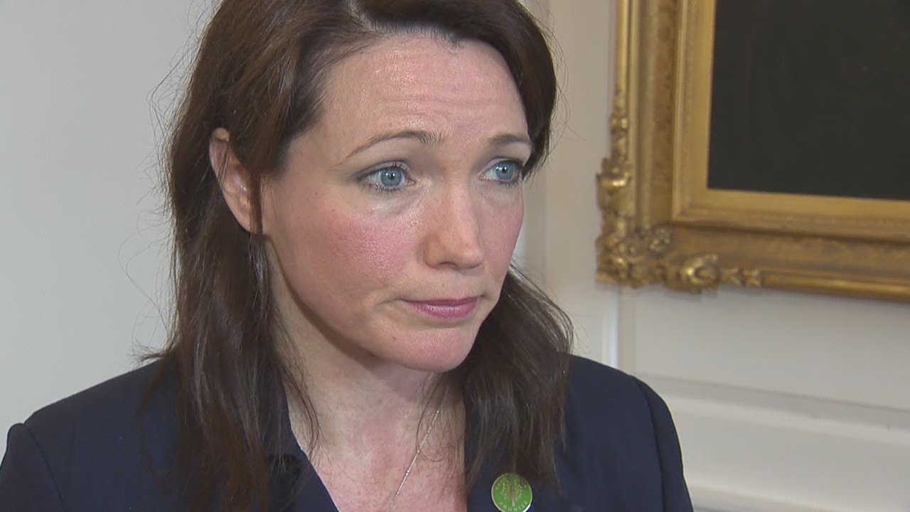 Newtown parent Nicole Hockley - YouTube
