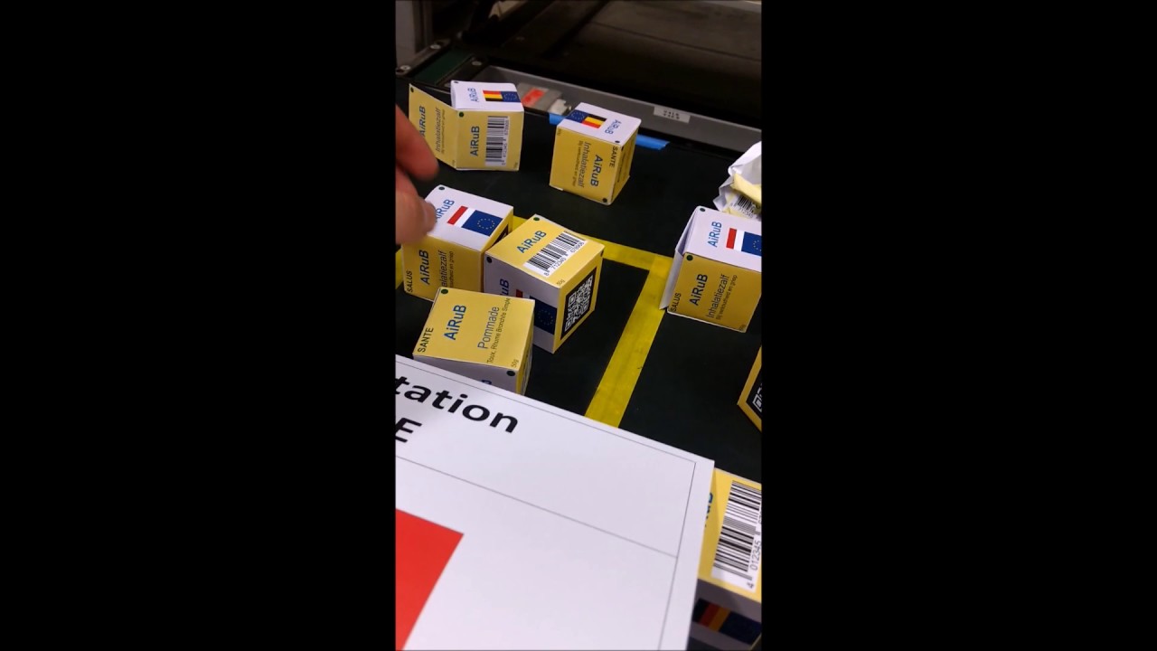 Sorting boxes with a vision system - YouTube