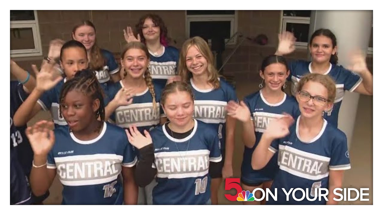 Belleville Central Junior High wraps up first week of school - YouTube