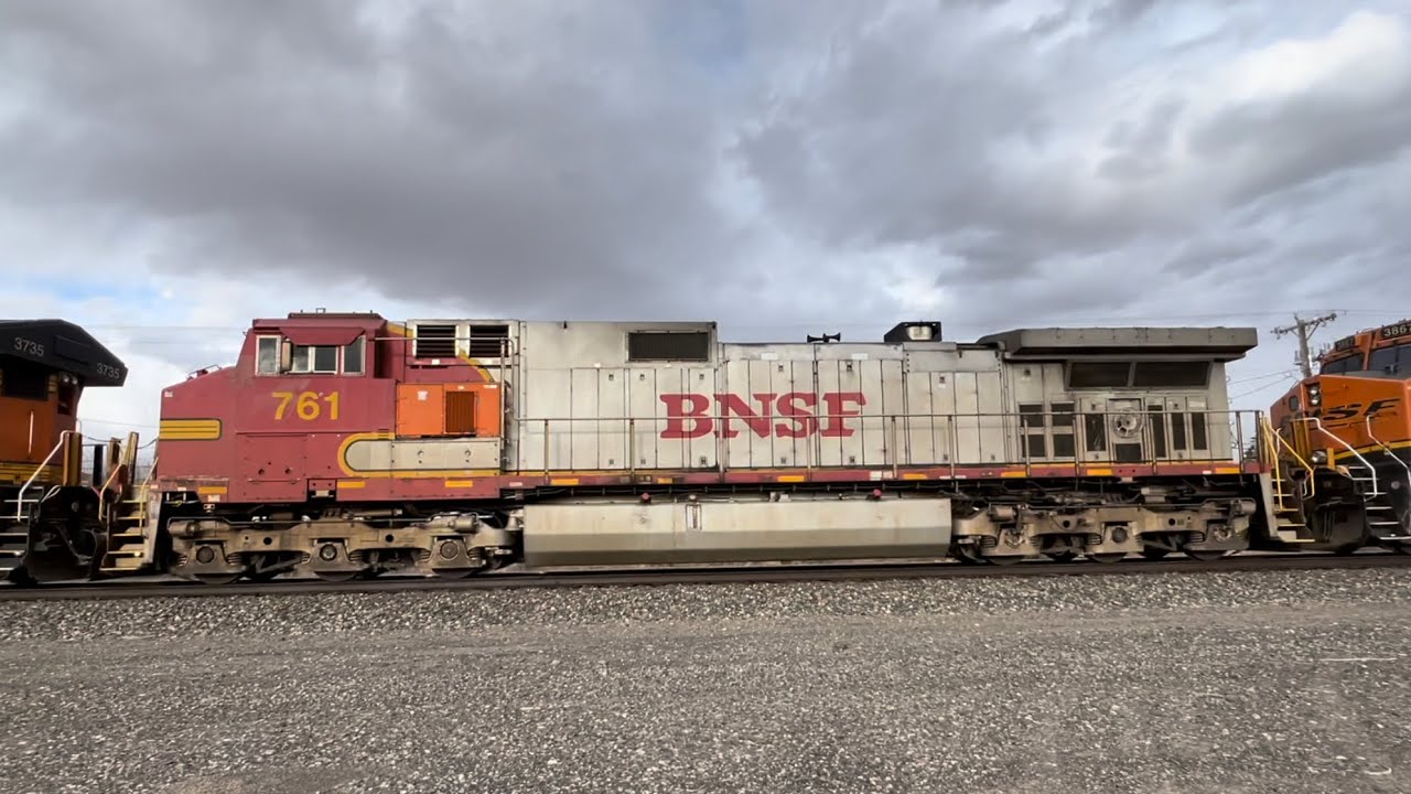 BNSF #3735 Leading & NB Q-ALTPTL With Fake Bonnet Unit 3/3/23 - YouTube