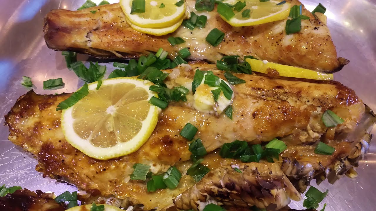 Pontchartrain fish on the half shell with the Bug Man - YouTube