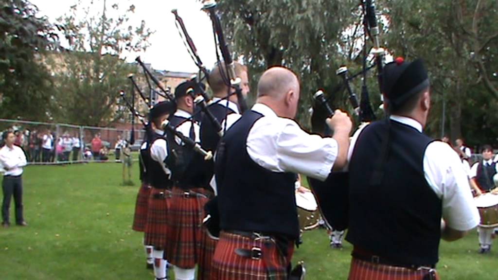 Strathclyde Police Pipe Band Worlds 2010 - YouTube