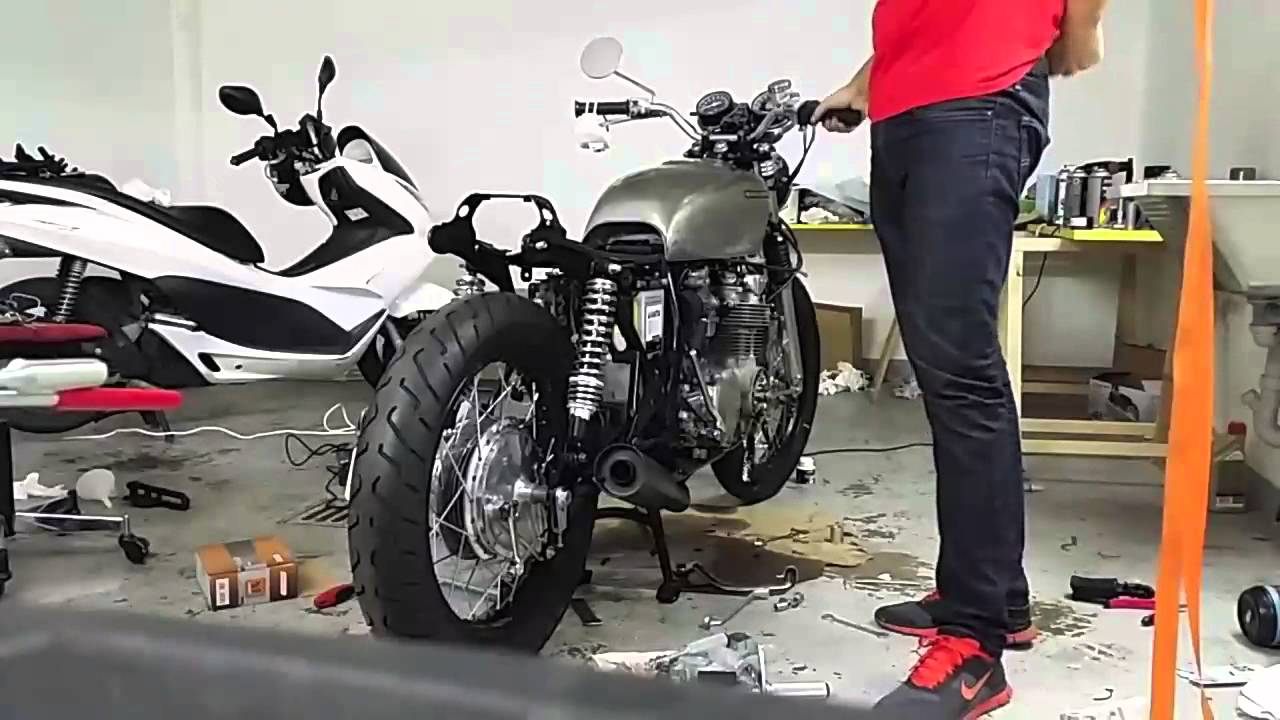 CB550 - 1st "kick"start after engine rebuild - YouTube