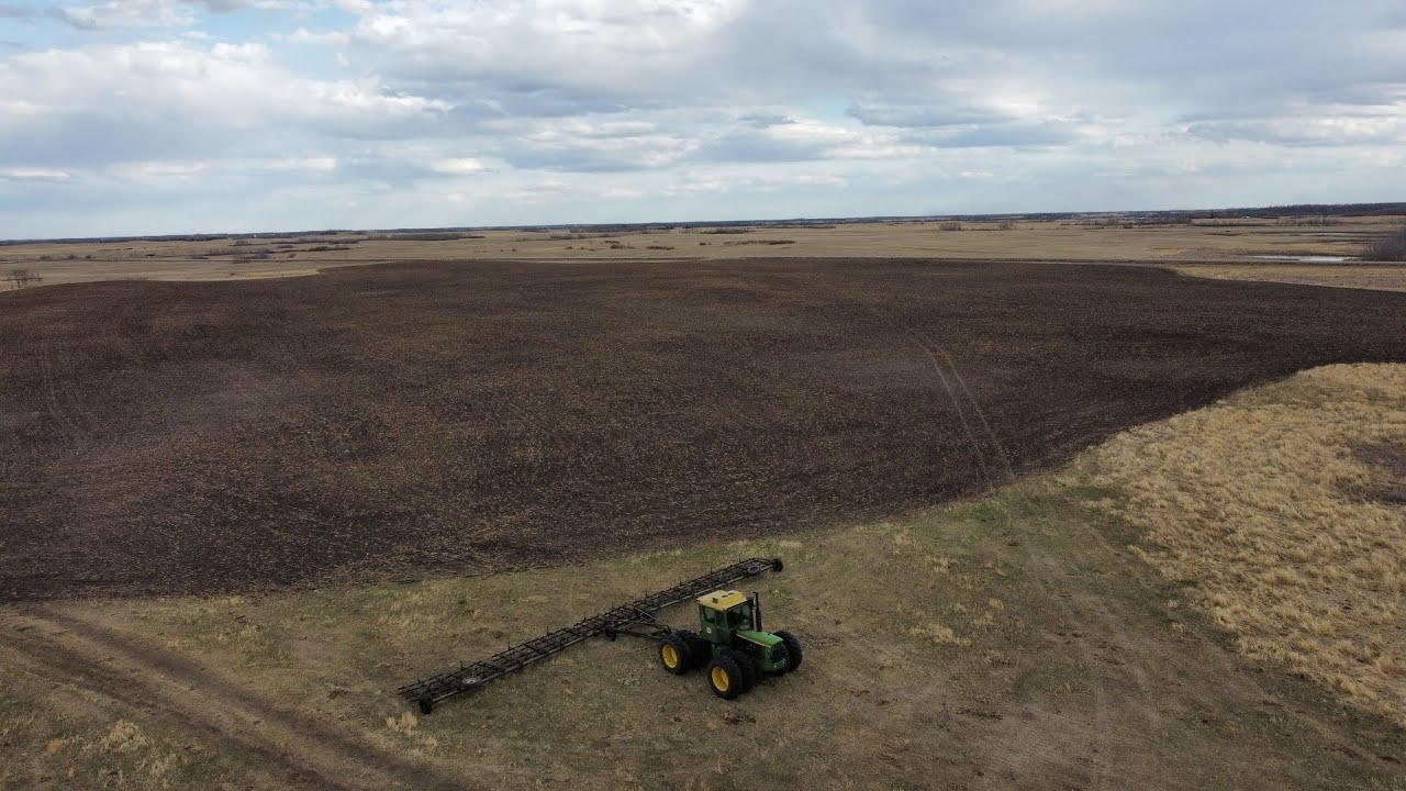 Planting Corn 2021 - Saskatchewan, Canada - YouTube