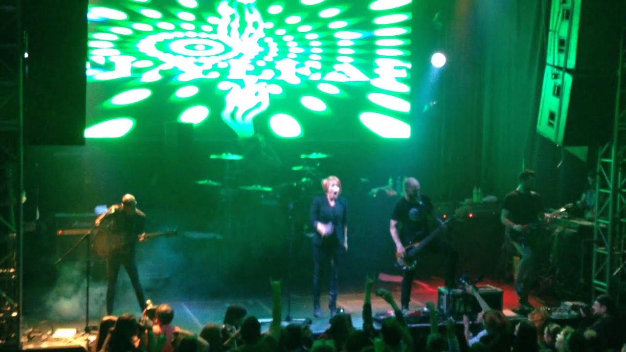 Flyleaf - Something Better [@Moscow Hall, 19.09.2013] - YouTube