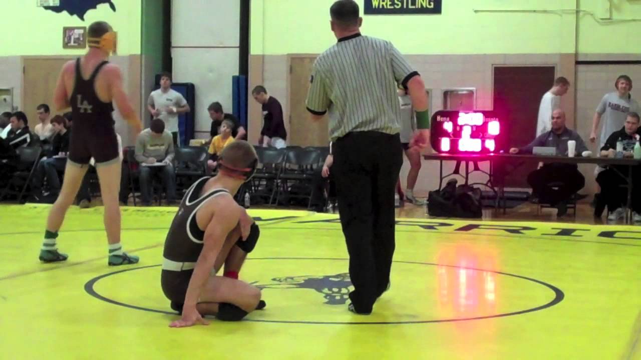 160 lbs Hunter Rollins vs Loyola Academy - YouTube