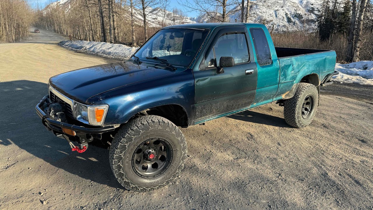 1990 TOYOTA PICKUP 3.4 WALK-AROUND | CHEAP SIMPLE DAILY BUILD - YouTube