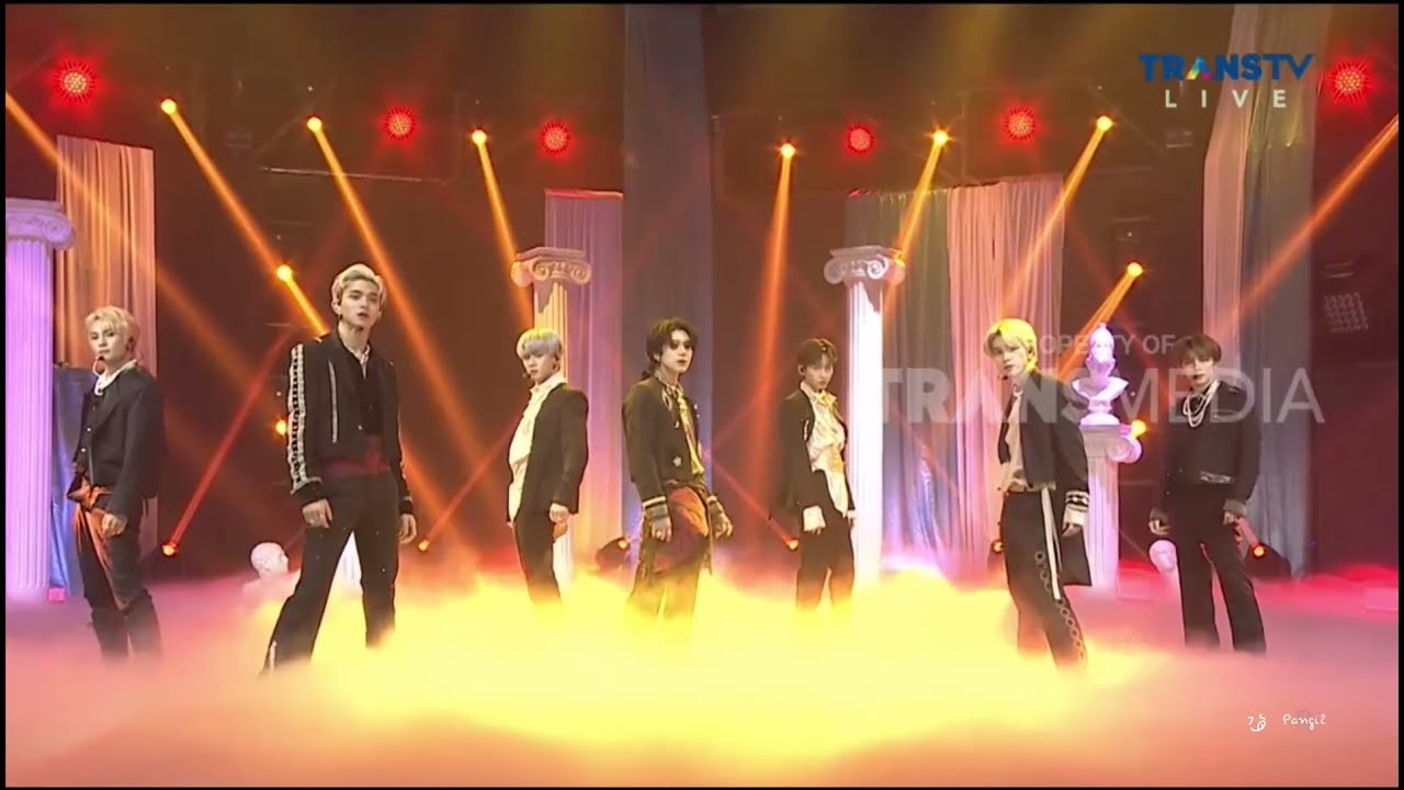 [210324] |OT7| WayV - Kick Back | Insert Fashion Award 2021 - YouTube