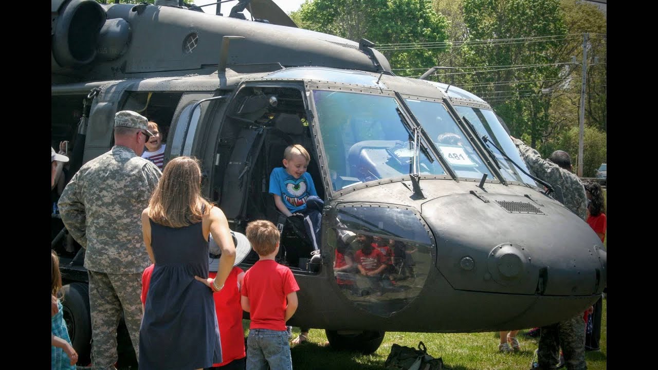 Helicopter landing at Manomet Elementary School - YouTube