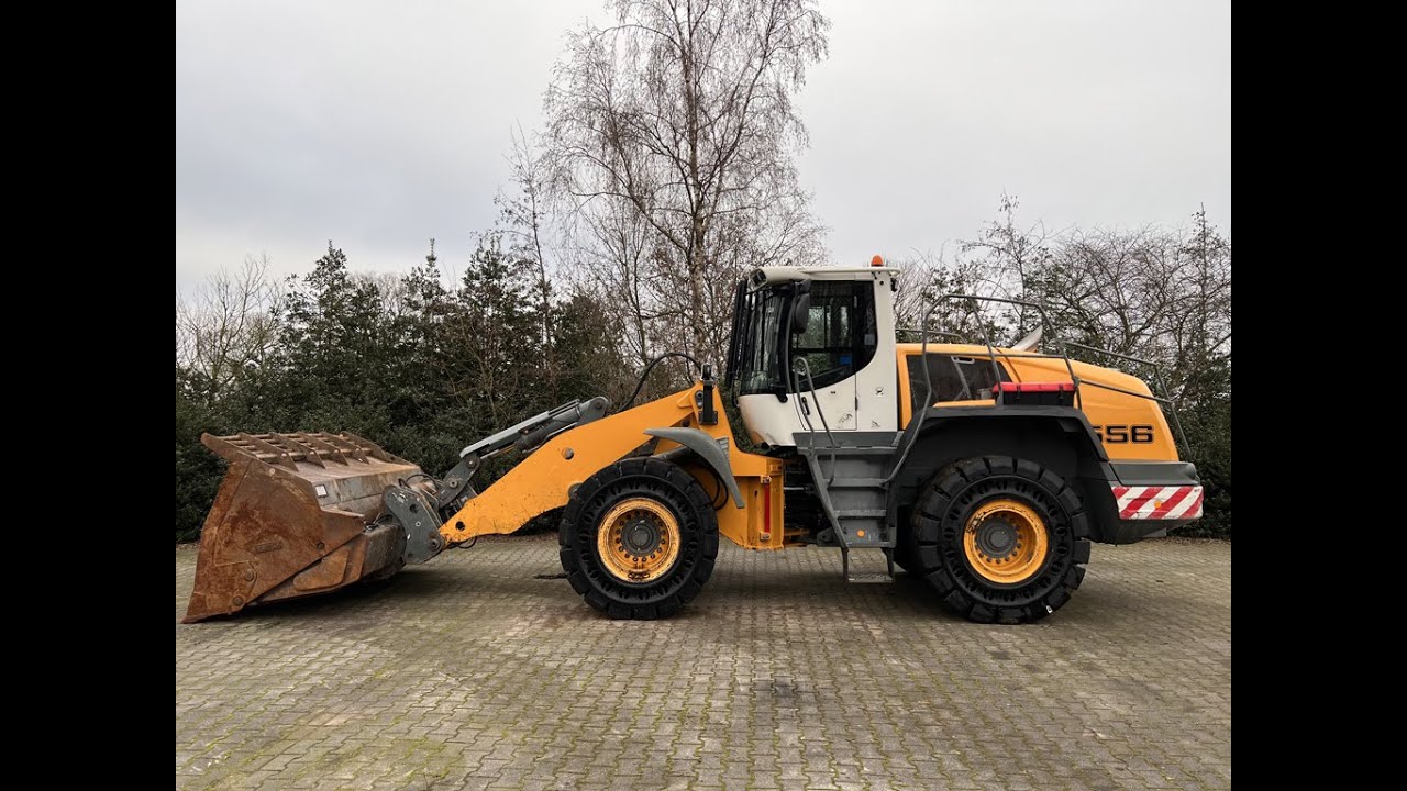LIEBHERR L556 shovel - wheel loader - YouTube