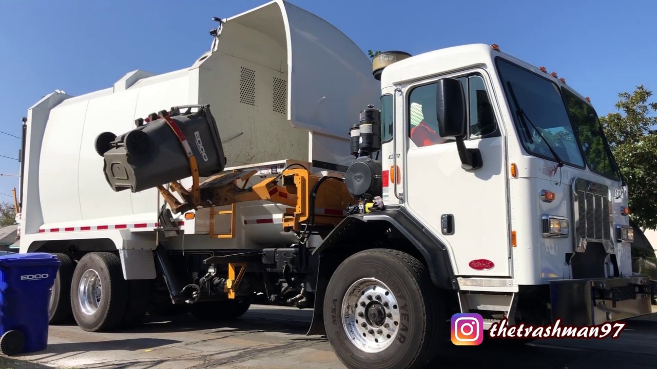 New Way ROTO PAC on Rotos - EDCO Waste & Recycling - YouTube