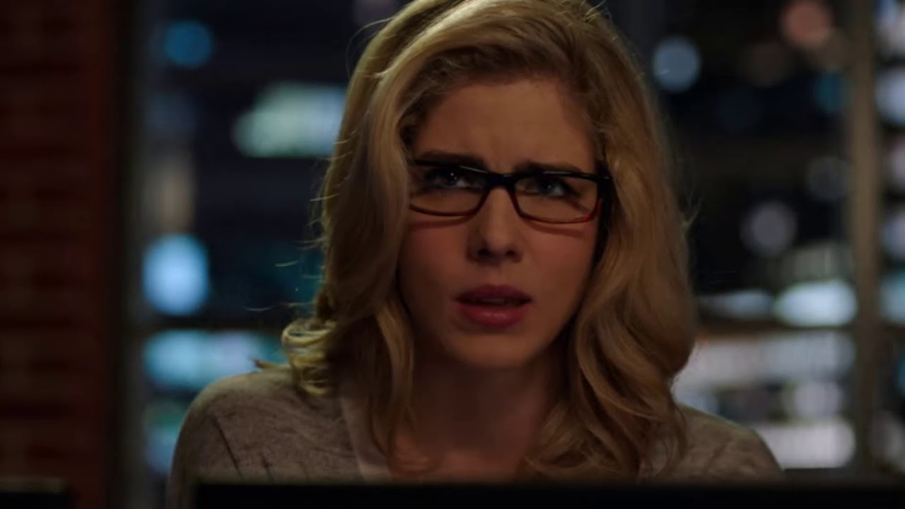 Felicity Talks to Her Past Self | Arrow Scenes - YouTube