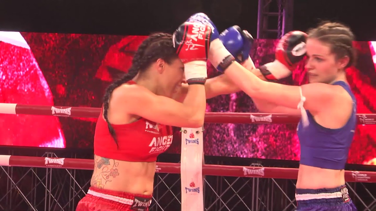 World Muaythai Angels, 2017 Yolanda (Red) Vs Nicola (Blue) - YouTube