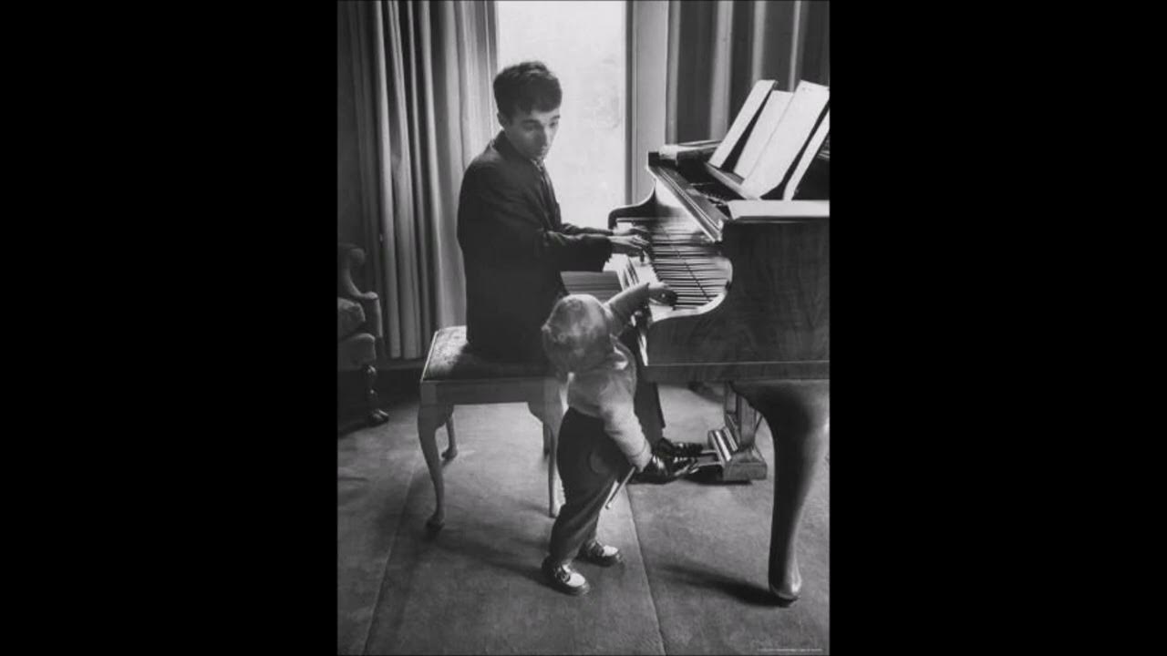 Vladimir Ashkenazy plays Prokofiev 7th Piano Sonata in B-flat major, op. 83 (1957) - YouTube