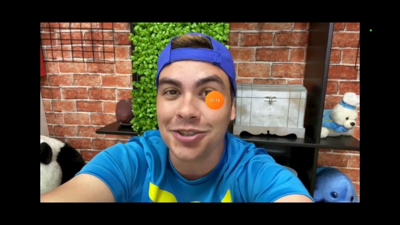 CALL FAKE LUCCAS NETO - YouTube